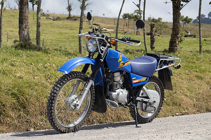 AG 200F - Motomundo