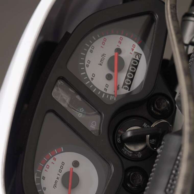 ZX-200 - Motomundo