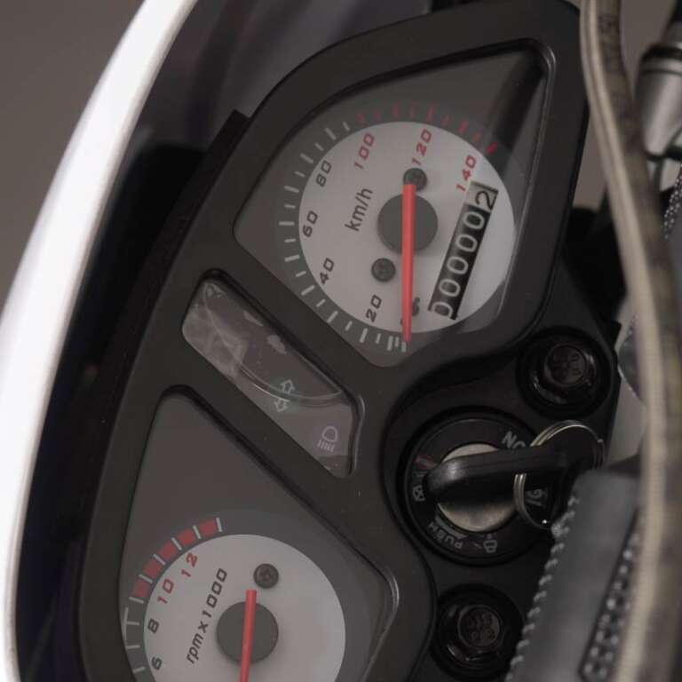 ZX-200 - Motomundo